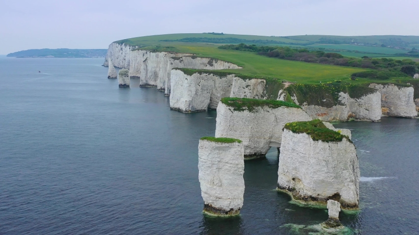 Old Harry Rocks image - Free stock photo - Public Domain photo - CC0 Images