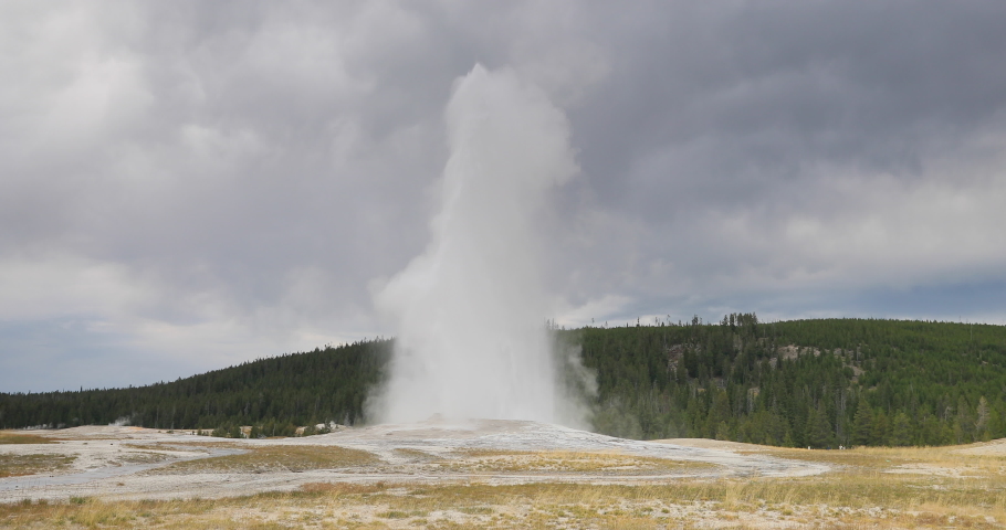 Thermal Features in Yellowstone National Park, Wyoming image - Free ...