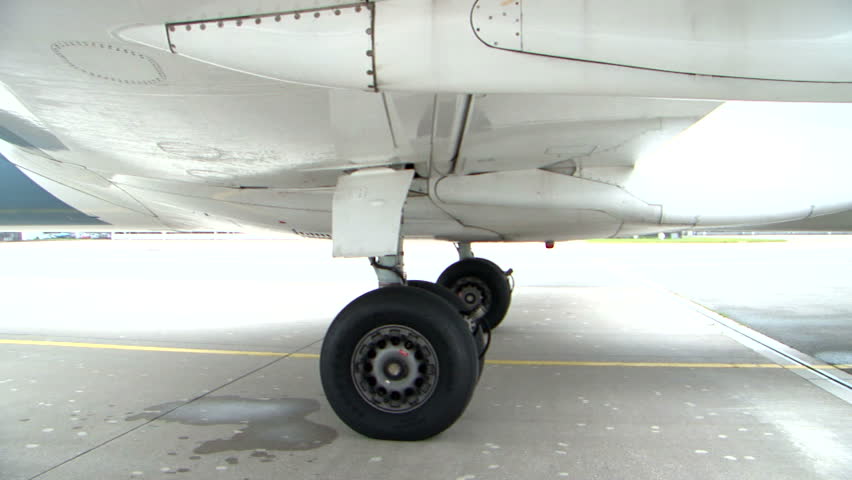 Airplan Wing Bottom View Stock Footage Video (100% Royalty-free ...