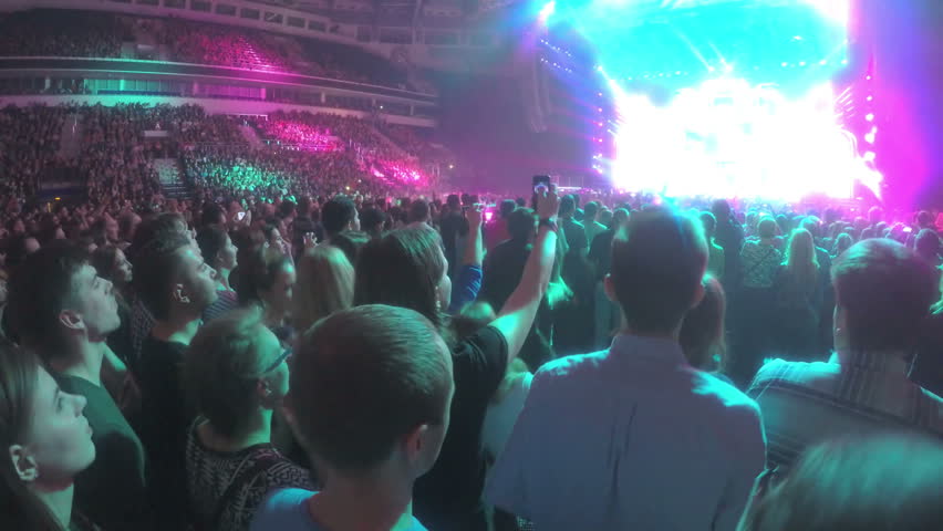 Slow Motion Big Crowd At Concert Cheering Clapping Hands.100p-25p ...