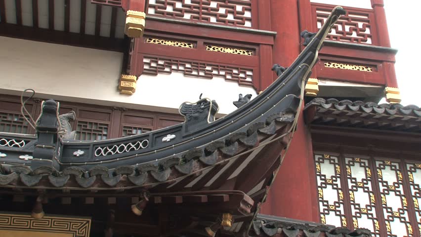 NEW YORK - DEC 15, 2015: Wreath Hanging On Grand Central Terminal ...