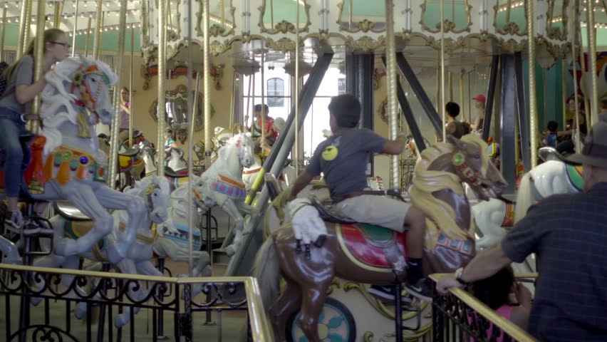 SEATTLE WA 30 JUN 2009 - Zoo Visitors Of All Ages Enjoy The Classic ...