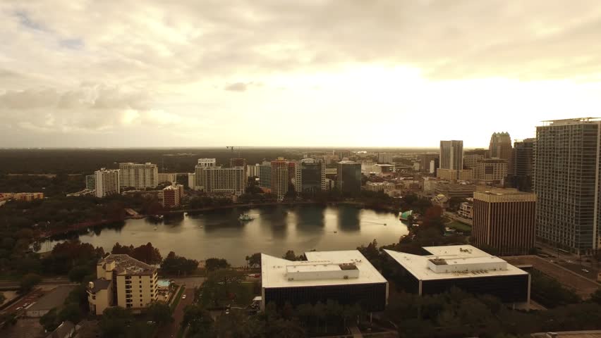 Landscape with clouds in Orlando, Florida with lake image - Free stock ...