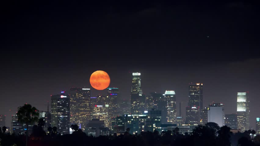 4K Time Lapse Of A Full Moonrise In A Clear Sky Over The Los Angeles ...